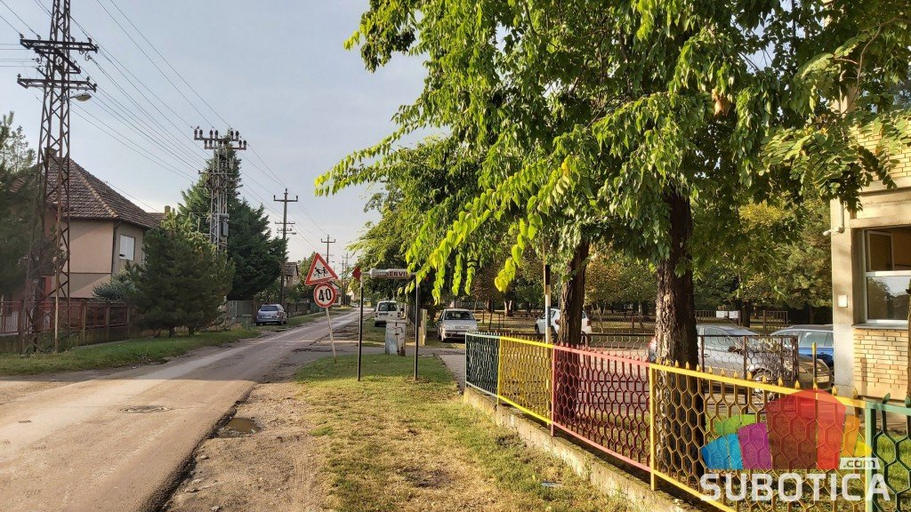 Ugrožena bezbednost dece kod OŠ "Majsanski put" | (Zviždaljka #11474)