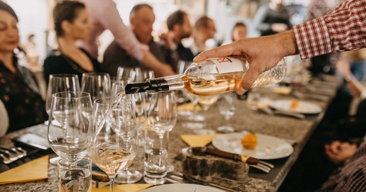 Degustacija prestižnih vina iz Vinarije Castel Savina - Artist hotel ...