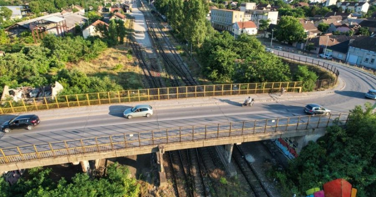 Majšanski most zatvoren za saobraćaj, kreće rušenje | (Vesti - 22. 12 ...