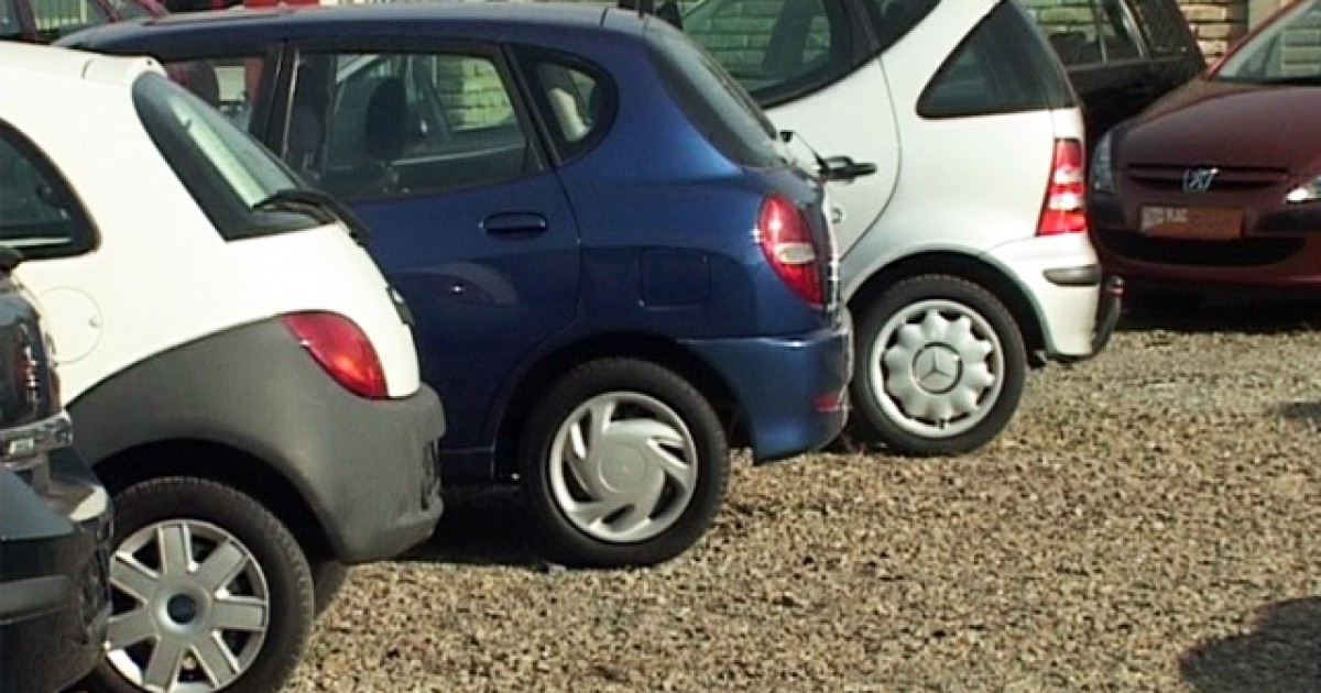 Prodaja polovnih automobila manja za 60 odsto | (Vesti - 19. 11. 2013 ...