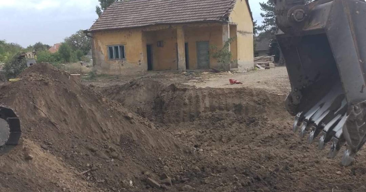 Opasnost za građane i neobezbeđen prelaz (Novi Žednik) | (Zviždaljka ...