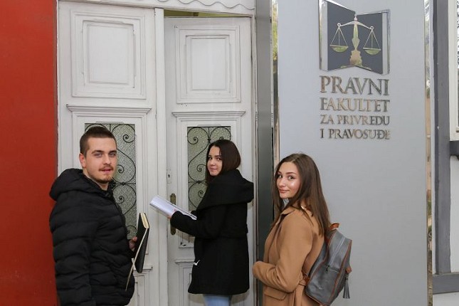 Pravni fakultet za privredu i pravosuđe zadovoljan upisom u prvom roku | Promotivni tekst ...