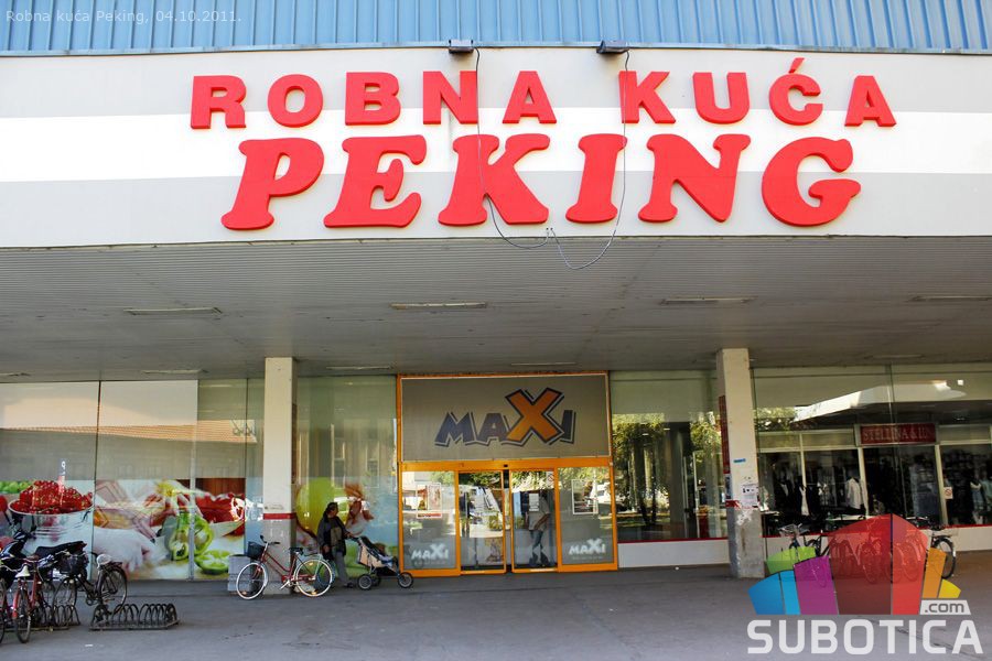 [FOTO] Otvorena robna kuća Peking, iznad Maxi-ja - Robna kuća Peking ...
