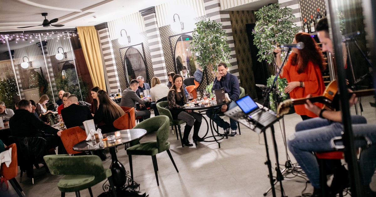 [FOTO] Dan zaljubljenih u Paligo Palati - Restoran "Paligo palata" (14 ...