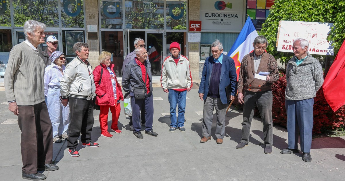 [FOTO] Performans za dan rada "Bilo je –sada je nema – i biće radničke ...