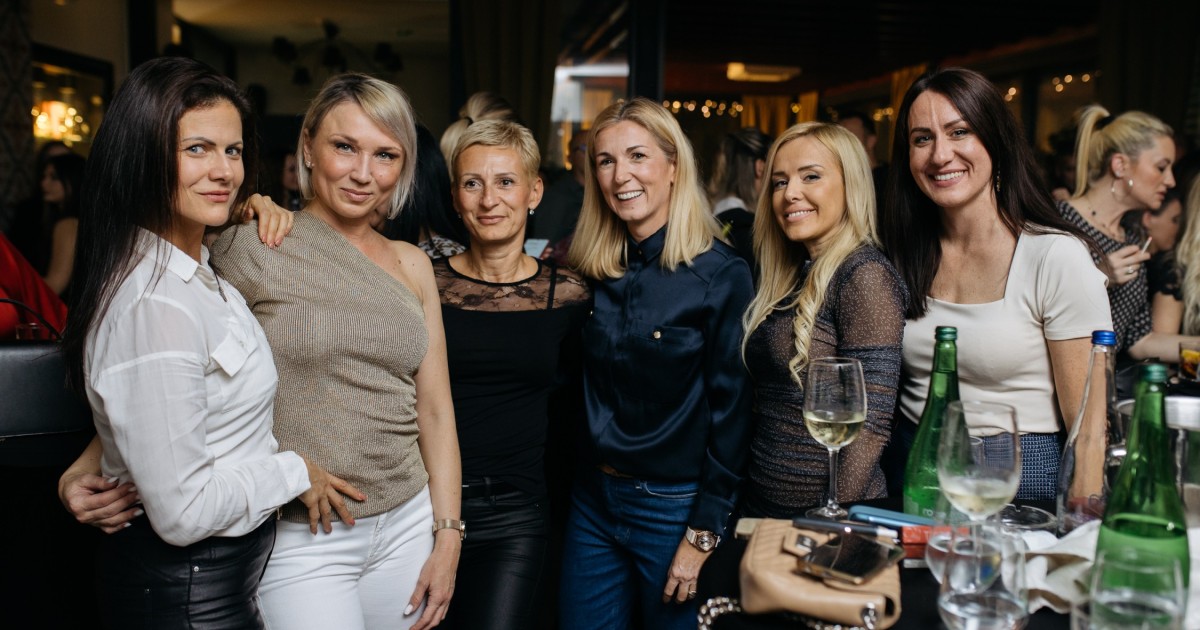 [FOTO] Bojana Šarović i Saša Babić - Restoran "Paligo palata" (16 ...