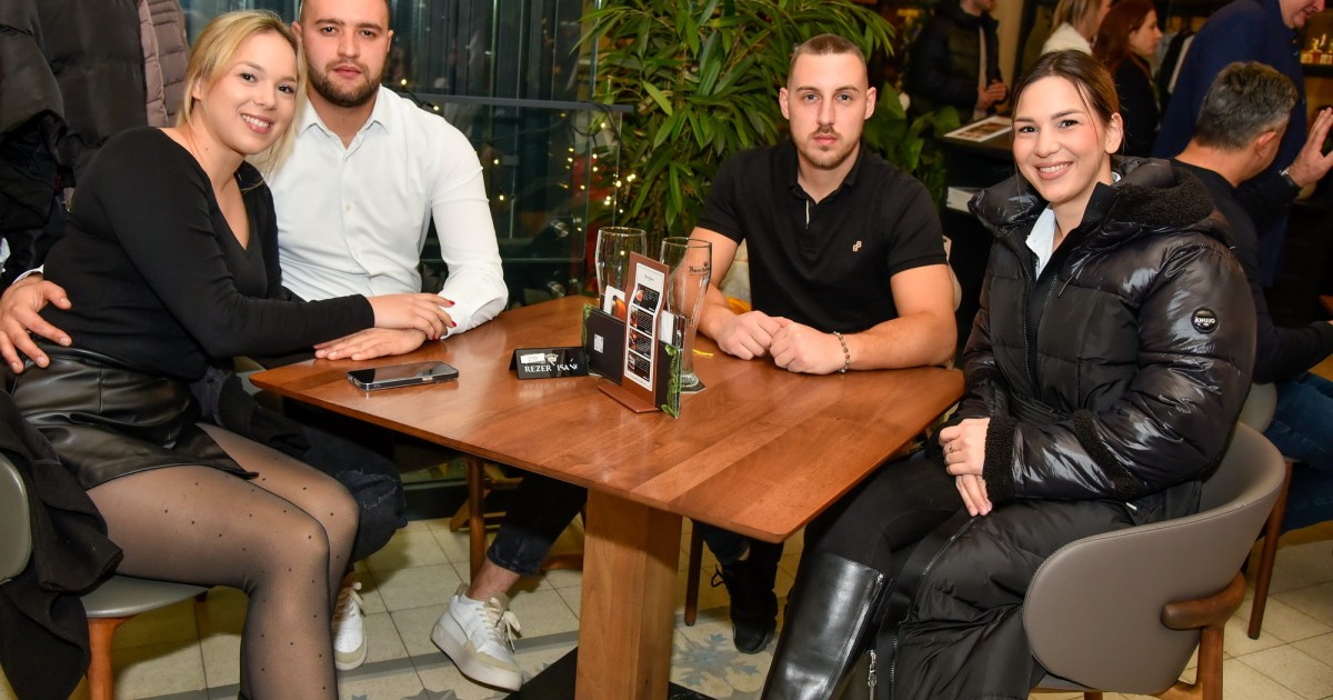 [FOTO] Subota veče - Basch house 1887 (21. decembar 2024.) | Subotica.com