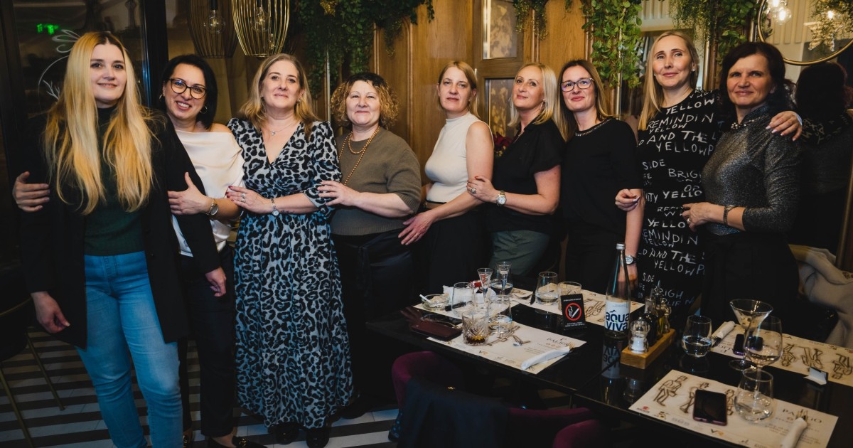 [FOTO] Bojana Šarović i Saša Babić - Restoran "Paligo palata" (28 ...