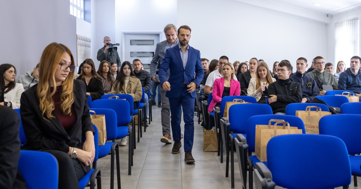 [FOTO] Svečani prijem brucoša na Pravnom fakultetu za privredu i pravosuđe - Pravni fakultet (06 ...