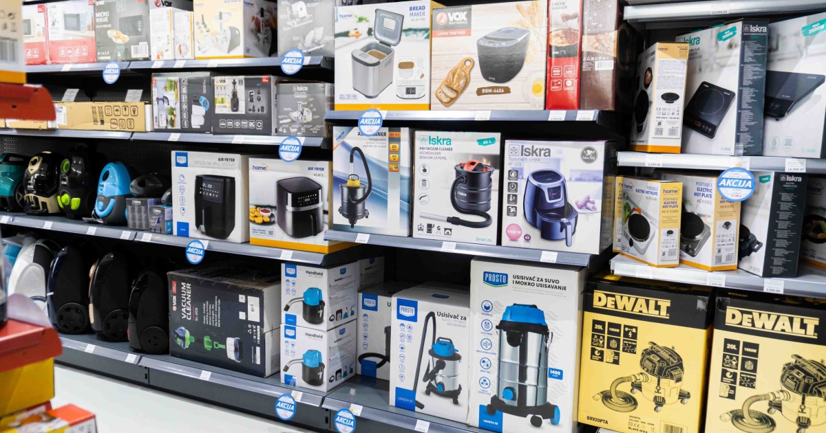 [FOTO] Praznična sniženja u "Elementi" - Elementa Mega shop (02 ...