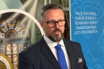 [FOTO] Konferencija "Lepota u svakodnevici – žene, umetnost i pogled na ...